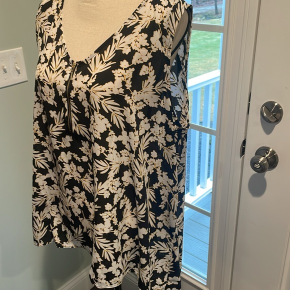 Worthington | Tops | Worthington Floral Blouse Tank Wfront Zipper ...